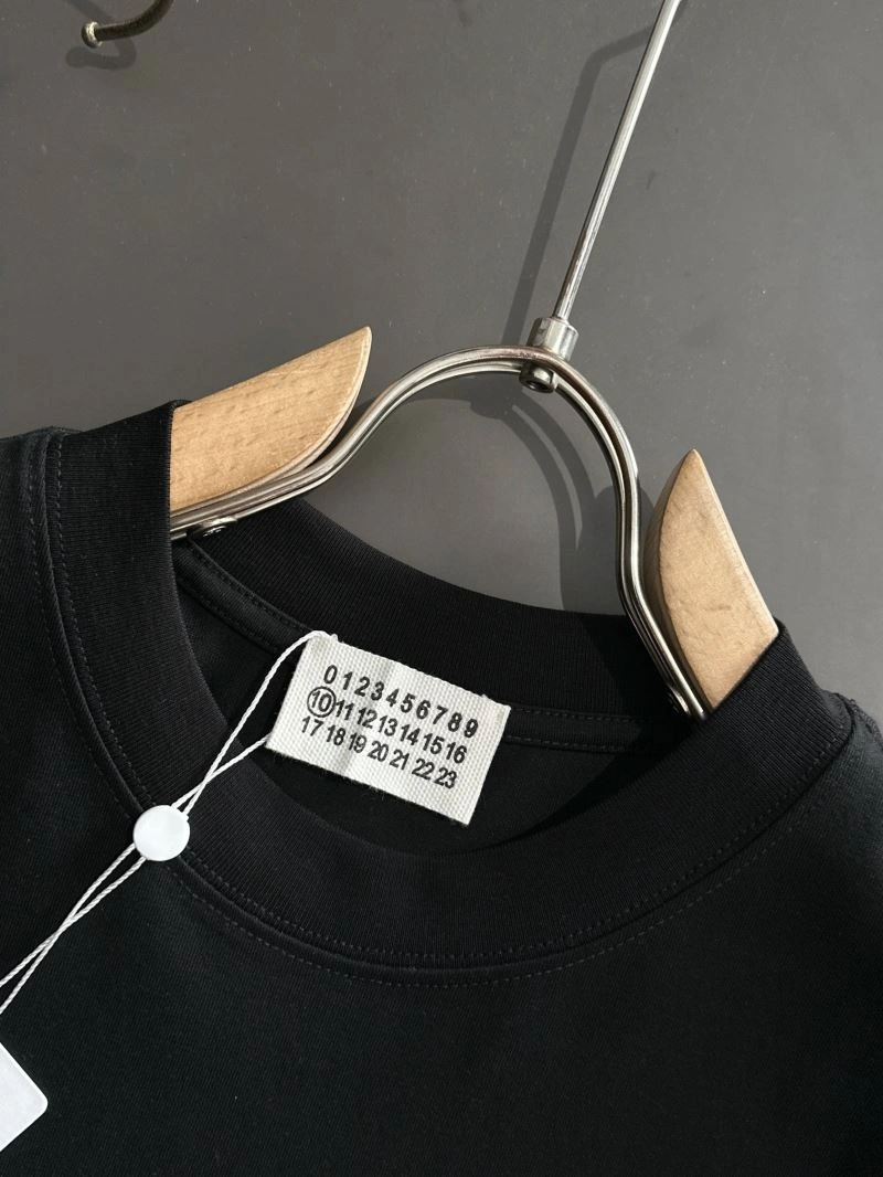 Indistinguishable Unclassified Brand T-Shirts