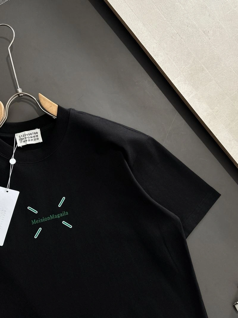 Indistinguishable Unclassified Brand T-Shirts
