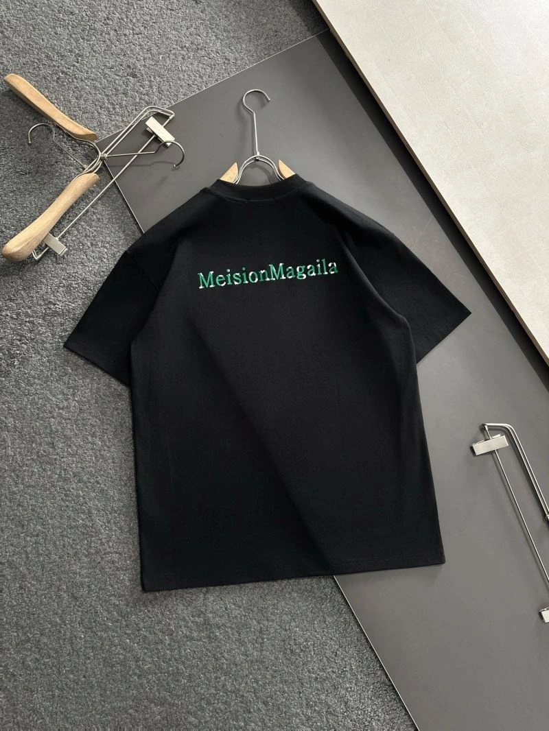 Indistinguishable Unclassified Brand T-Shirts