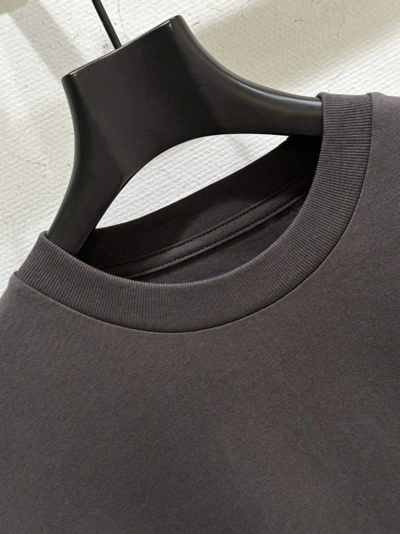 Precise copy Unclassified Brand T-Shirts