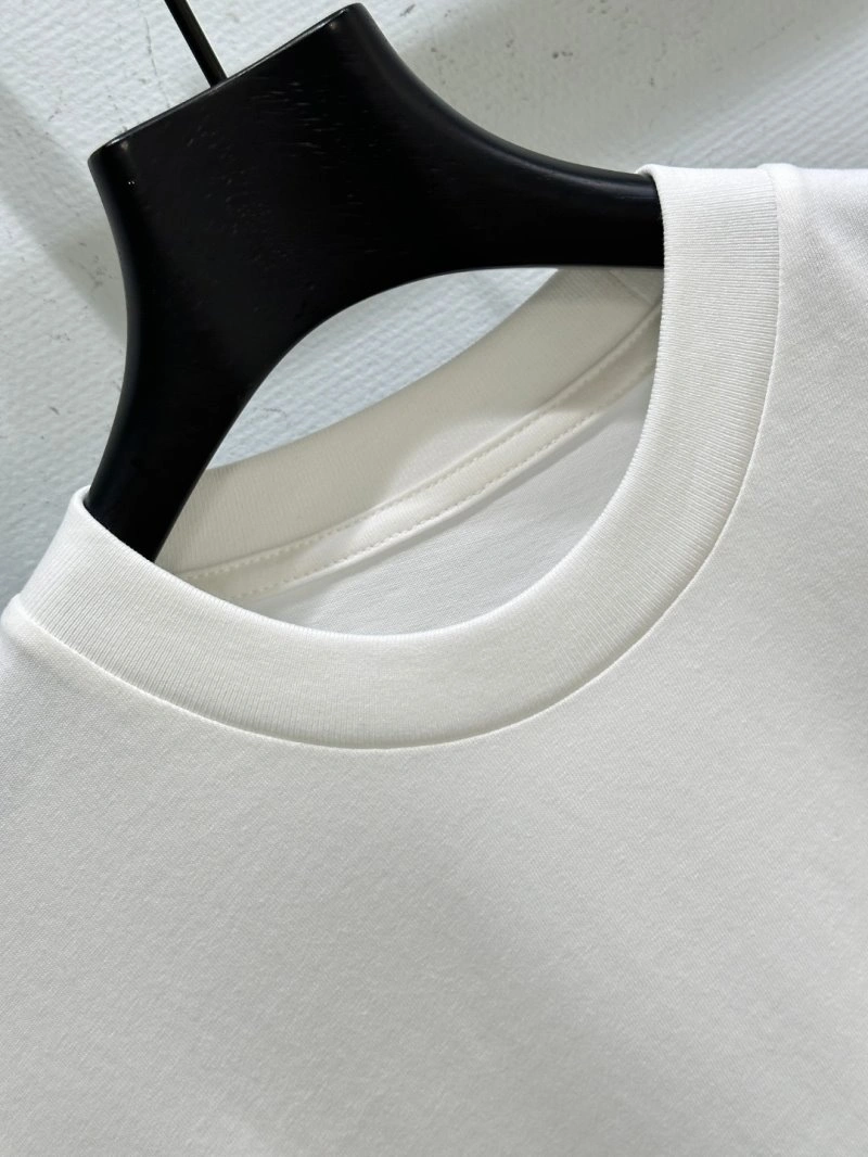 Indistinguishable Unclassified Brand T-Shirts