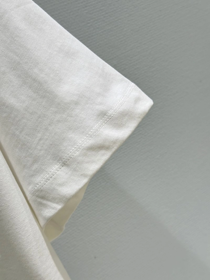 Indistinguishable Unclassified Brand T-Shirts