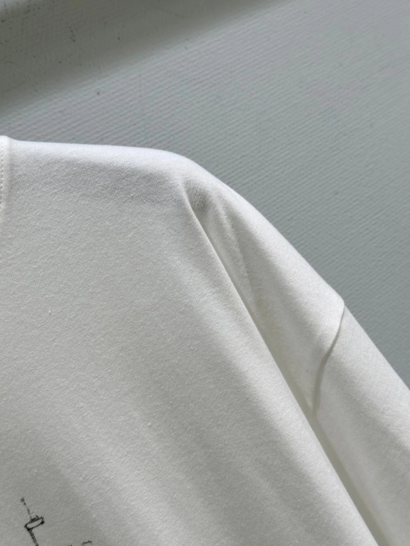 Real Unclassified Brand T-Shirts