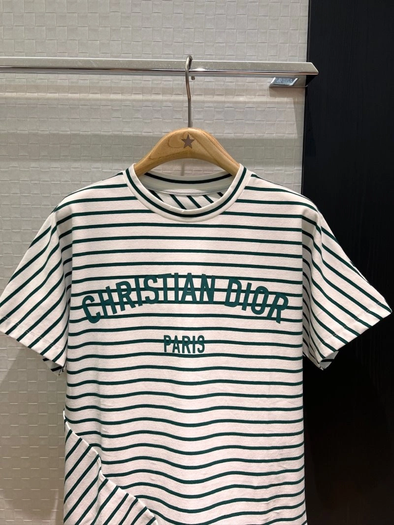 Real Unclassified Brand T-Shirts