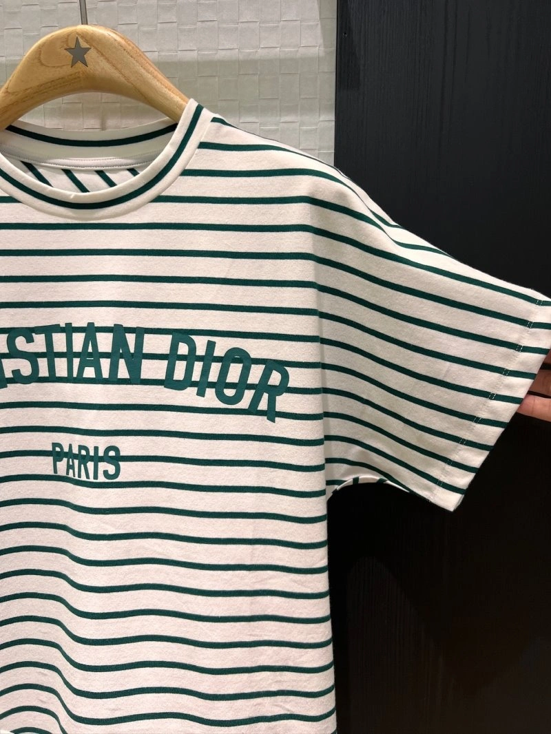 Real Unclassified Brand T-Shirts