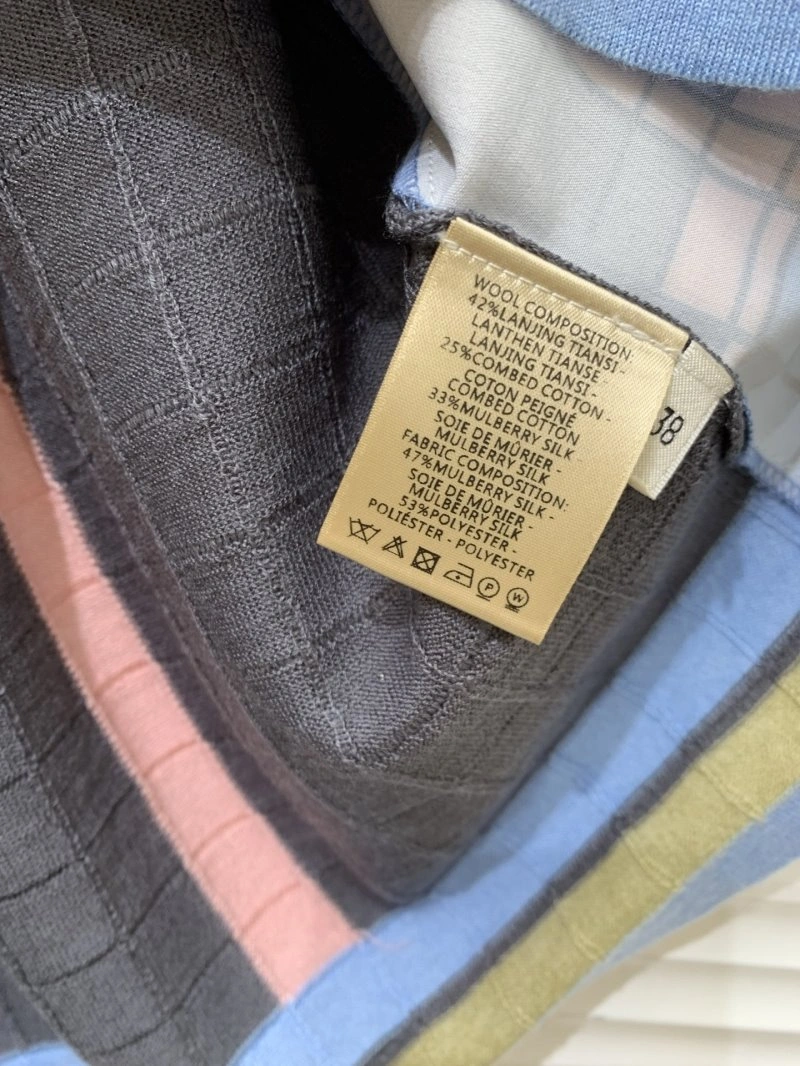 Accurate model Unclassified Brand T-Shirts