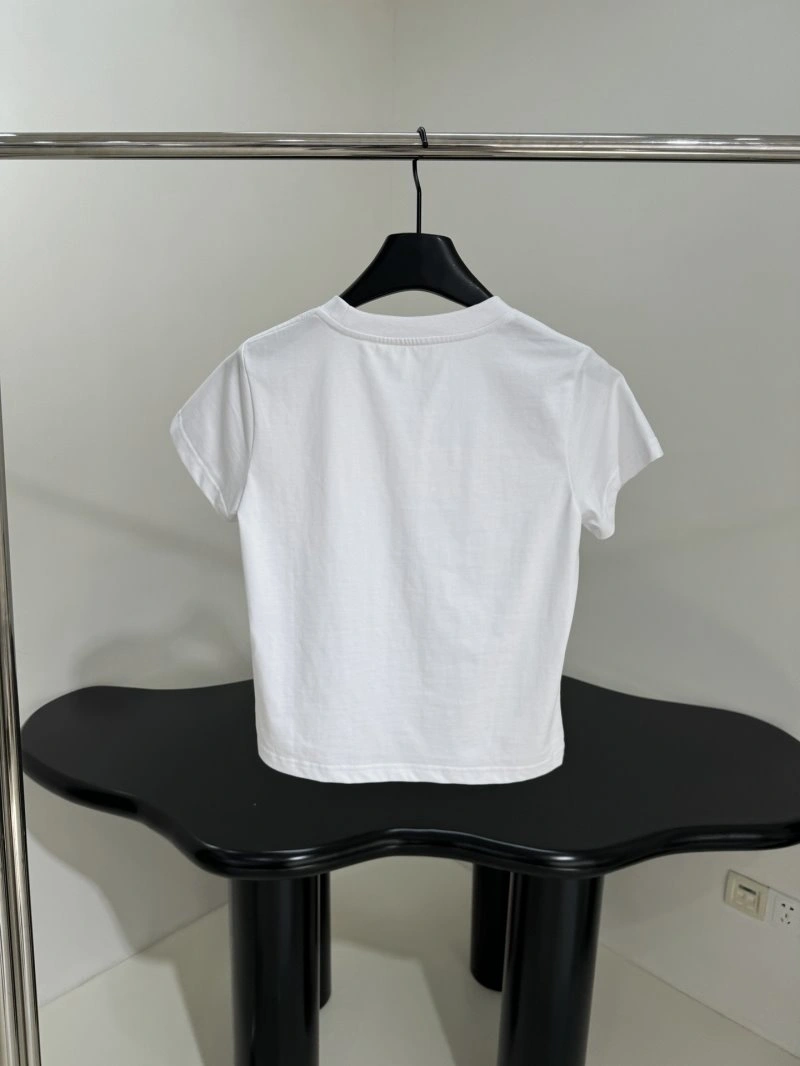 Indistinguishable Unclassified Brand T-Shirts