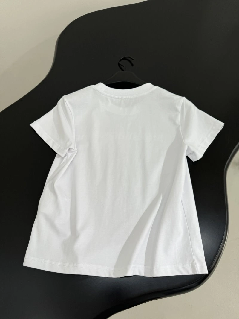 Indistinguishable Unclassified Brand T-Shirts