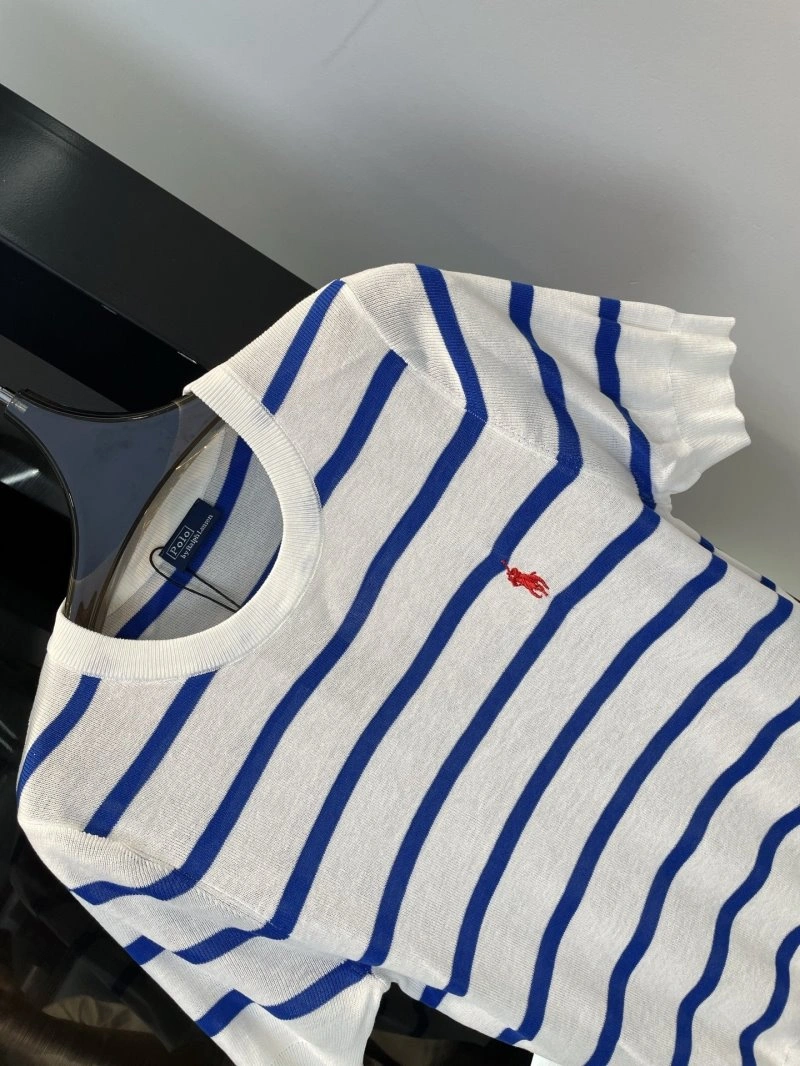 Accurate model Unclassified Brand T-Shirts