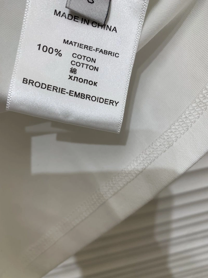 Inexpensive Unclassified Brand T-Shirts