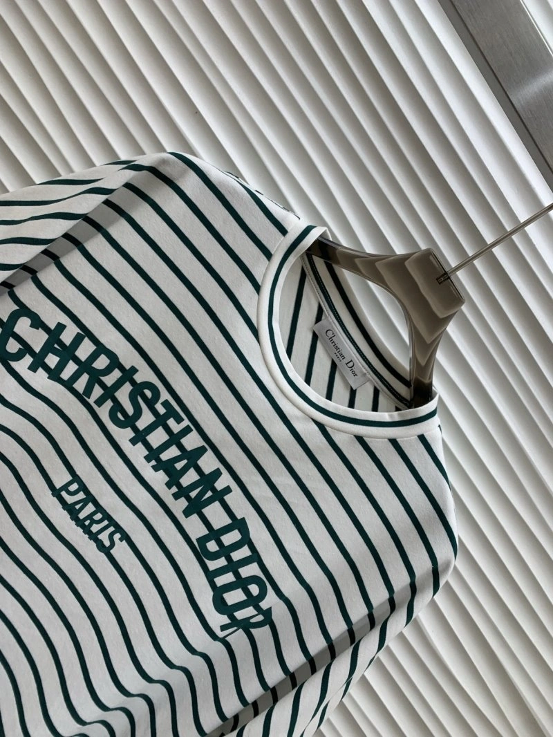 Real Unclassified Brand T-Shirts