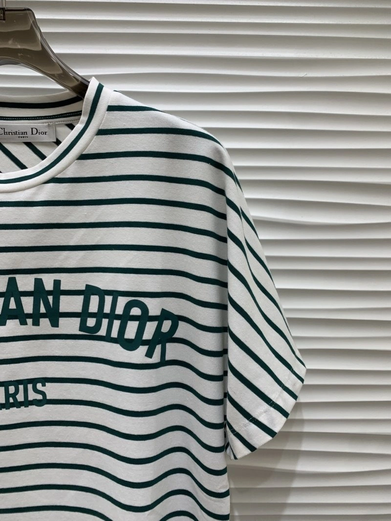 Real Unclassified Brand T-Shirts