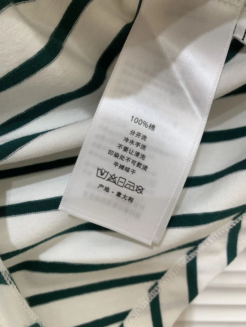 Real Unclassified Brand T-Shirts