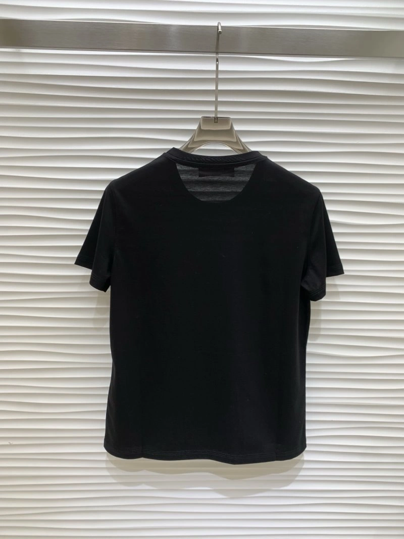 Accurate model Unclassified Brand T-Shirts