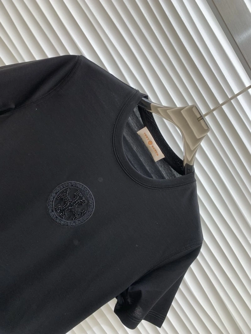 Accurate model Unclassified Brand T-Shirts