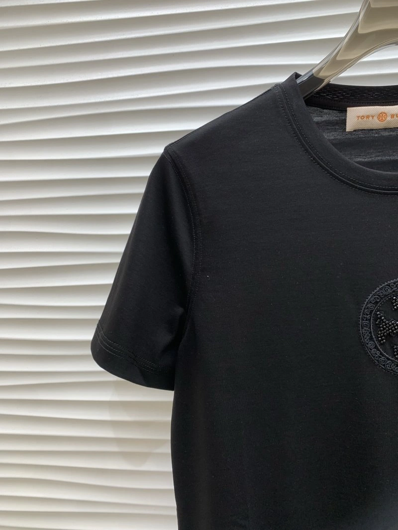 Accurate model Unclassified Brand T-Shirts