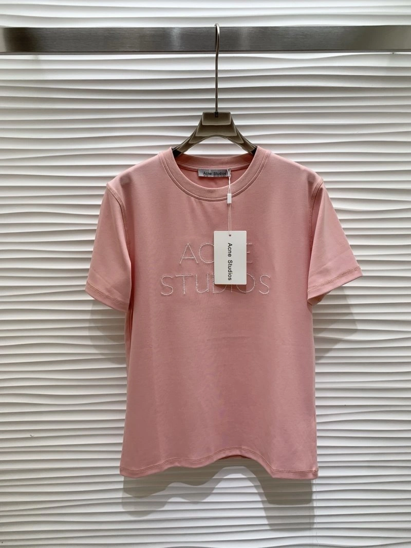 Indistinguishable Unclassified Brand T-Shirts