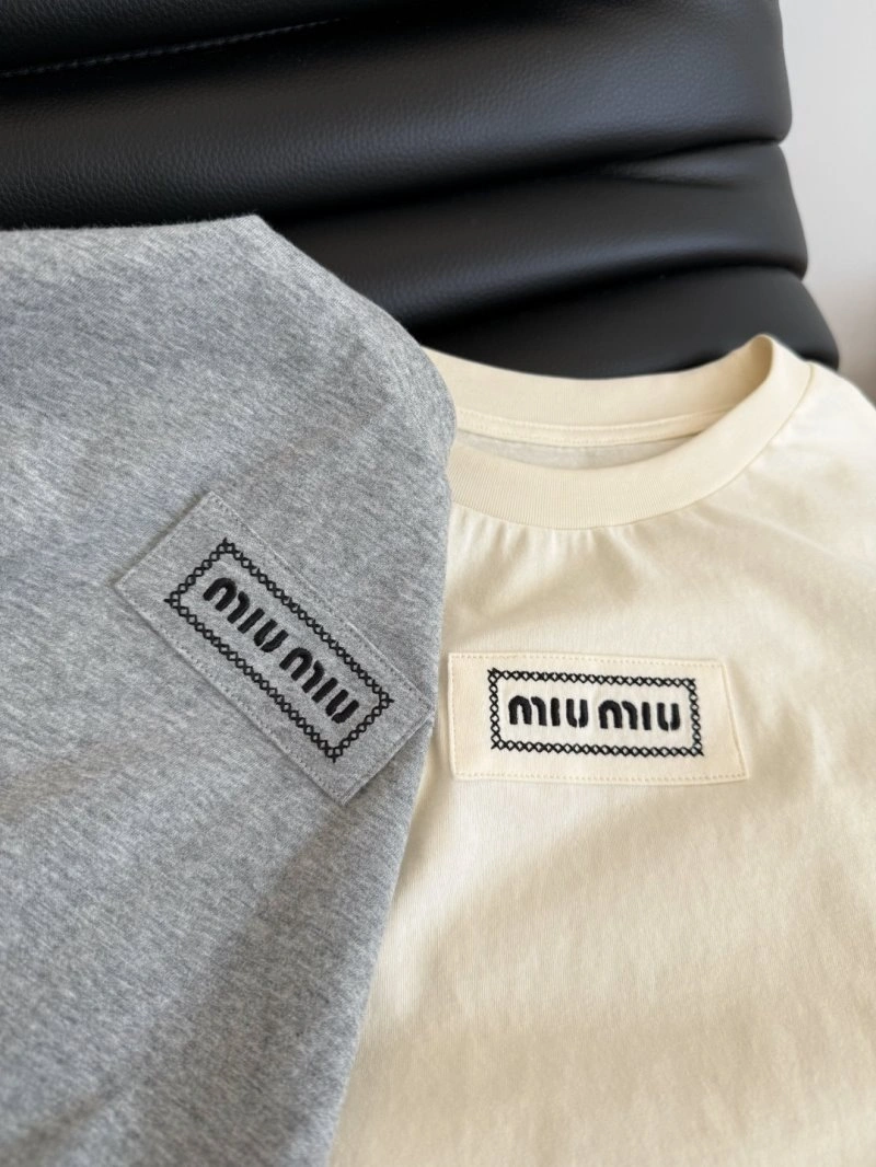 Top mirror Unclassified Brand T-Shirts