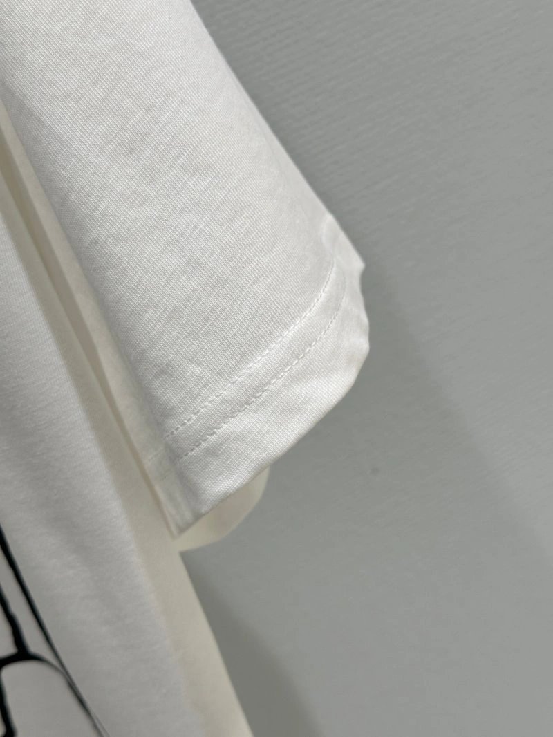 Real Unclassified Brand T-Shirts
