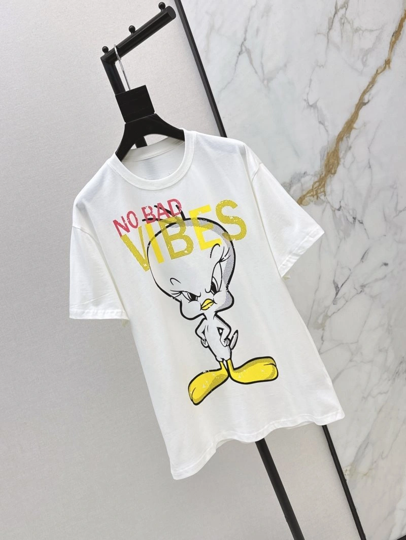 Accurate model Unclassified Brand T-Shirts