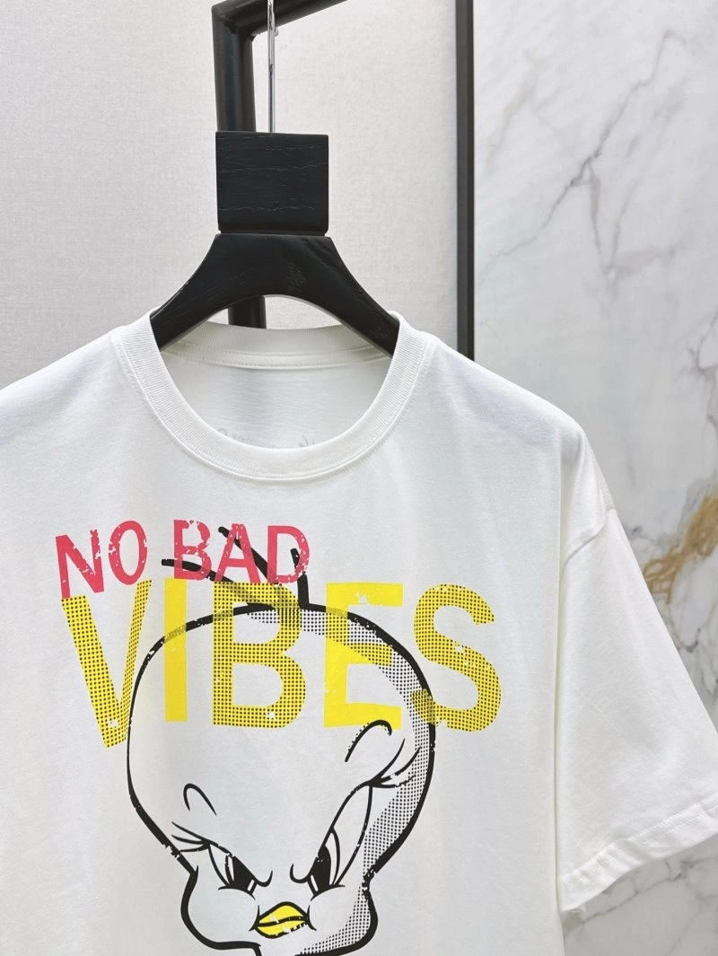 Accurate model Unclassified Brand T-Shirts