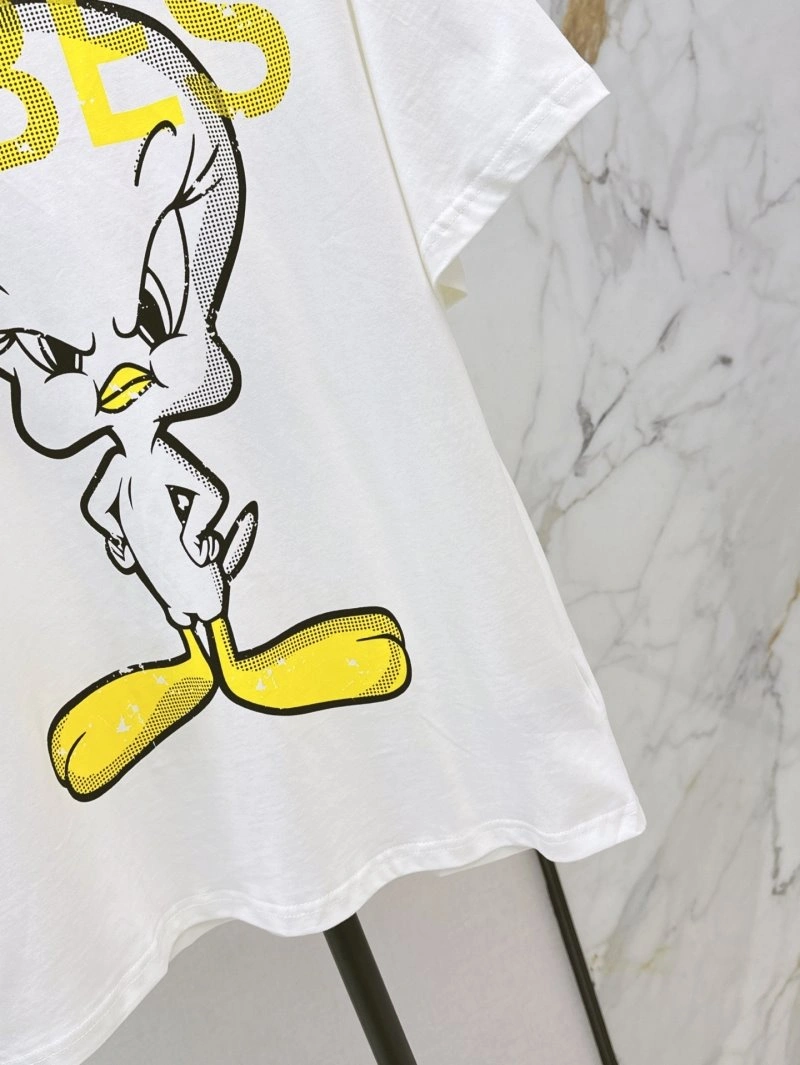 Accurate model Unclassified Brand T-Shirts