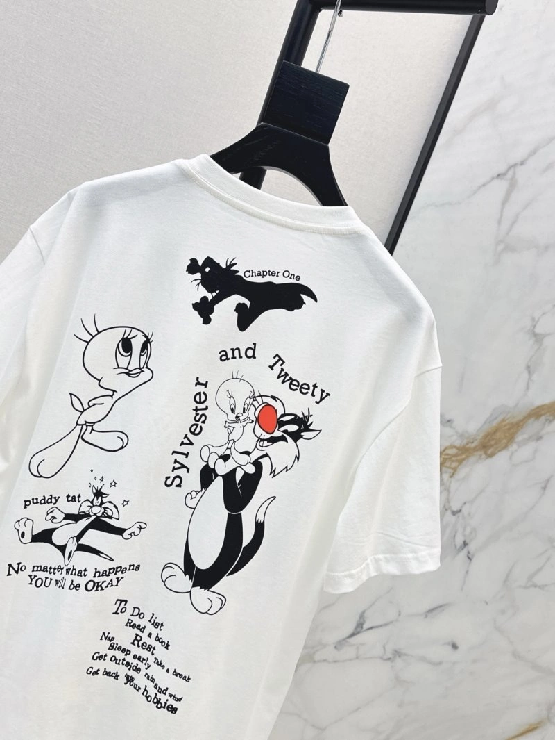 Accurate model Unclassified Brand T-Shirts
