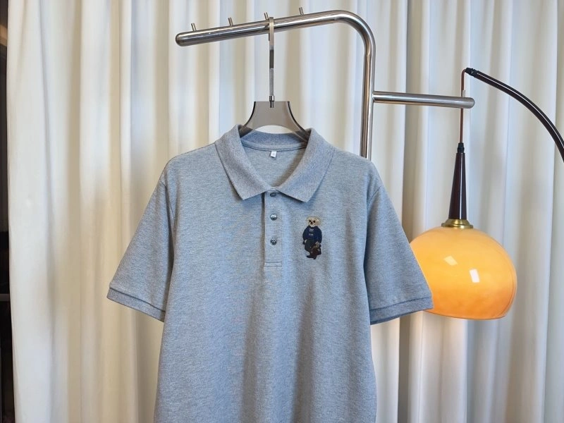Accurate model Unclassified Brand T-Shirts
