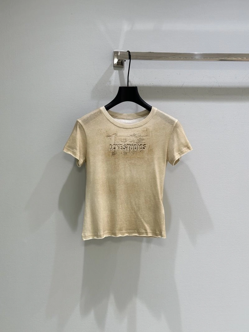 Indistinguishable Unclassified Brand T-Shirts