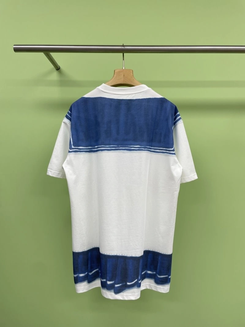 Real Unclassified Brand T-Shirts