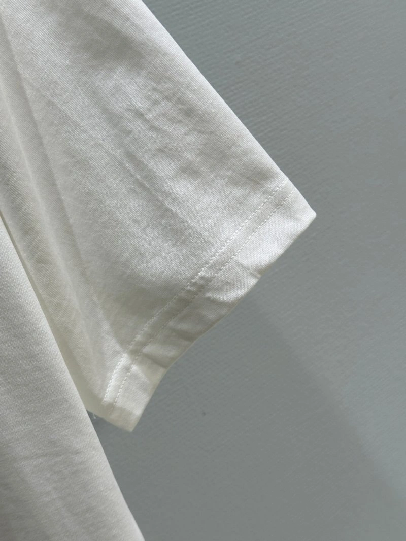 Cut-rate Unclassified Brand T-Shirts