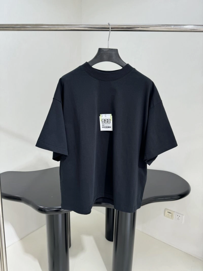 Unclassified Brand T-Shirts