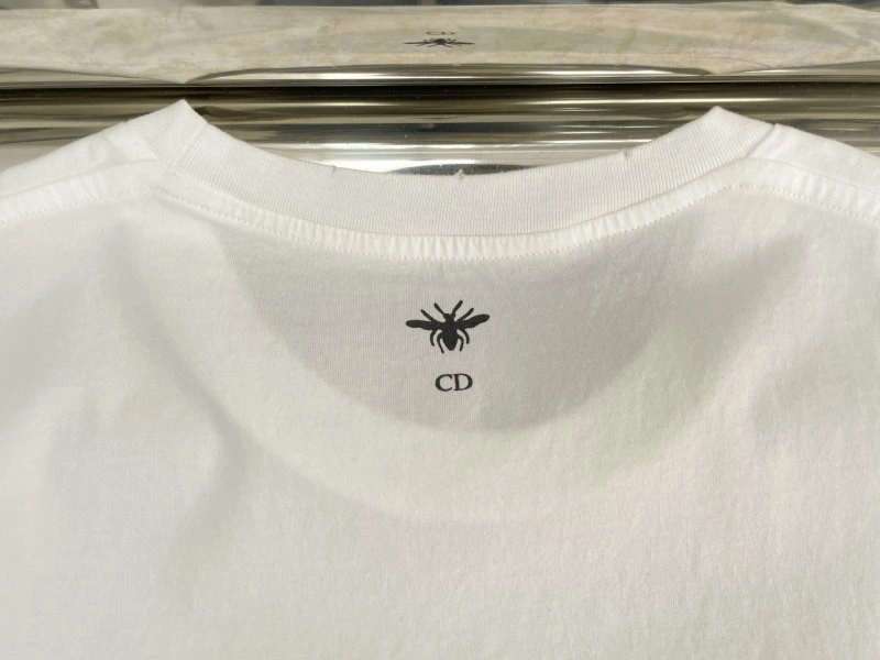 Inexpensive Unclassified Brand T-Shirts