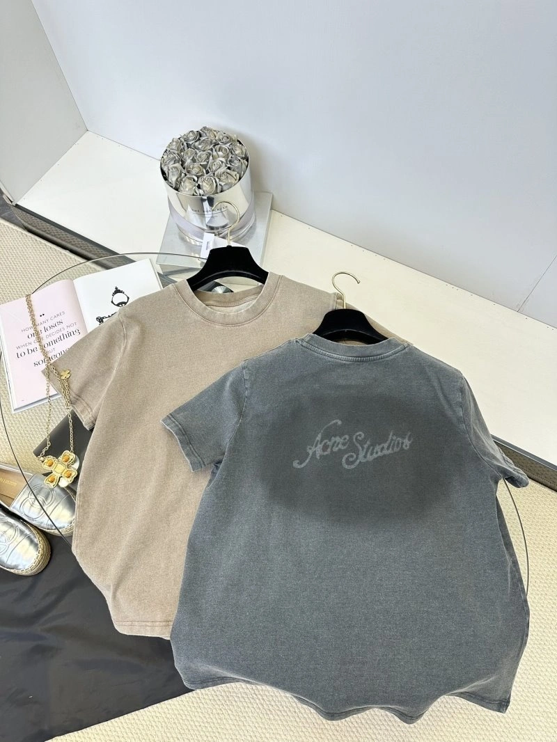 Unclassified Brand T-Shirts