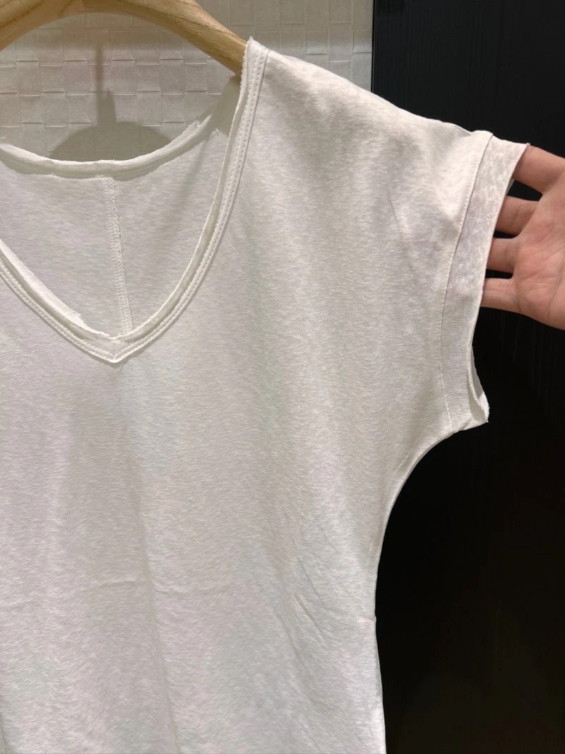 Cut-rate Unclassified Brand T-Shirts