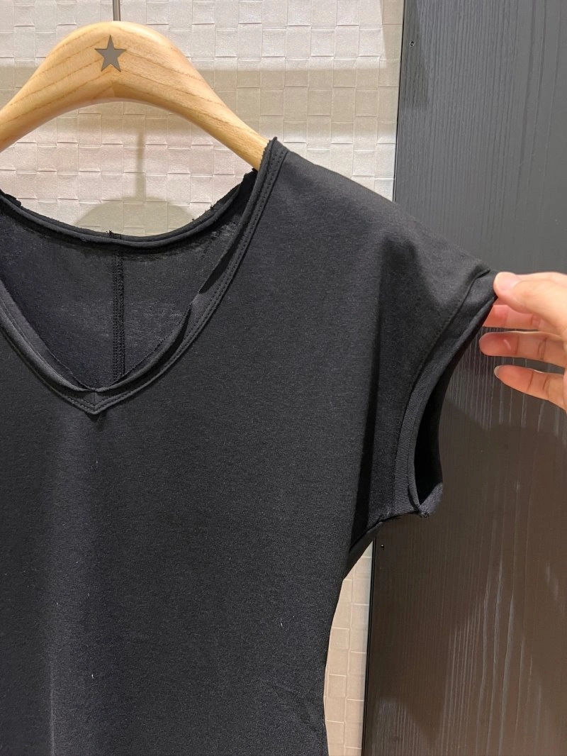 Cut-rate Unclassified Brand T-Shirts