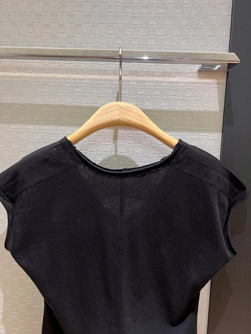 Cut-rate Unclassified Brand T-Shirts