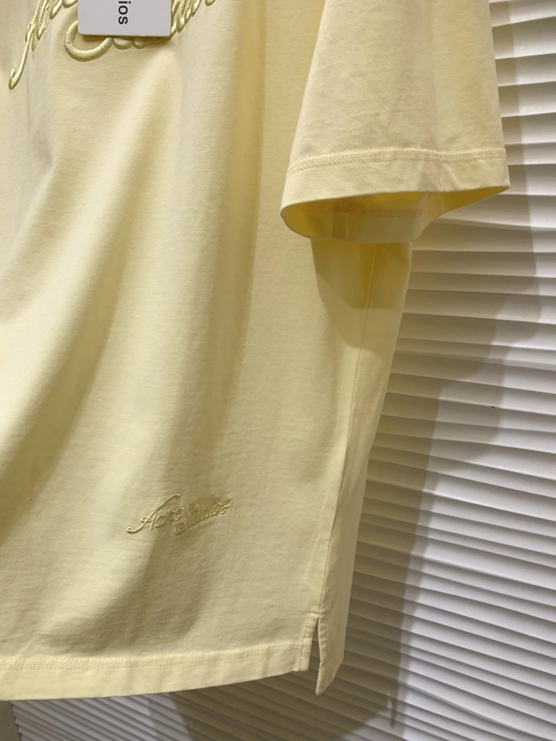 Inexpensive Unclassified Brand T-Shirts