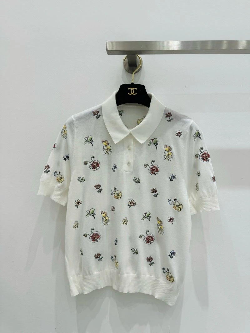 Accurate model Unclassified Brand T-Shirts
