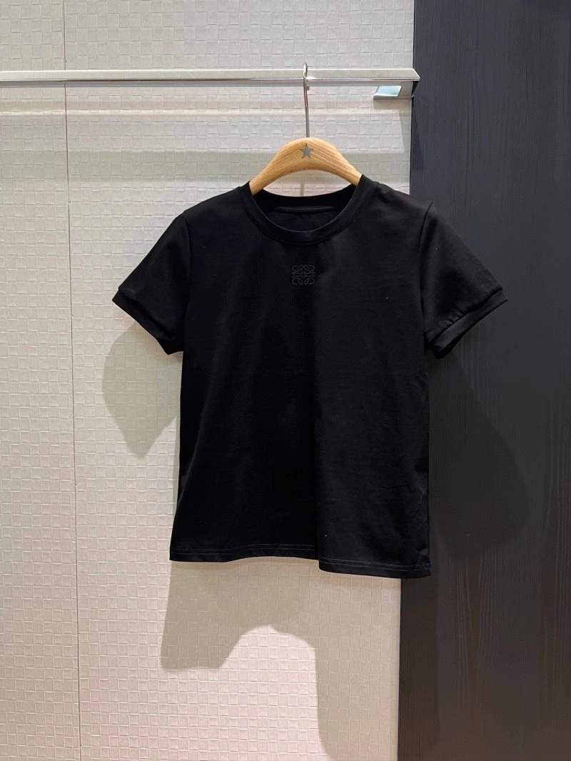 Real Unclassified Brand T-Shirts