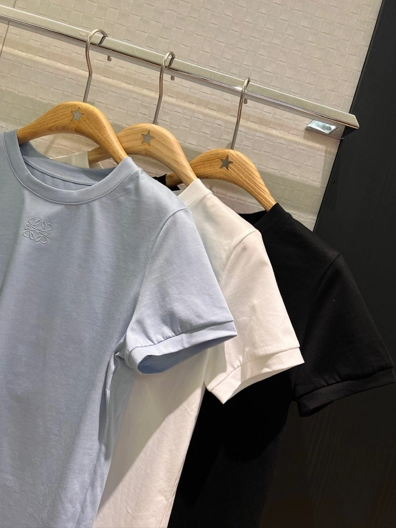 Real Unclassified Brand T-Shirts