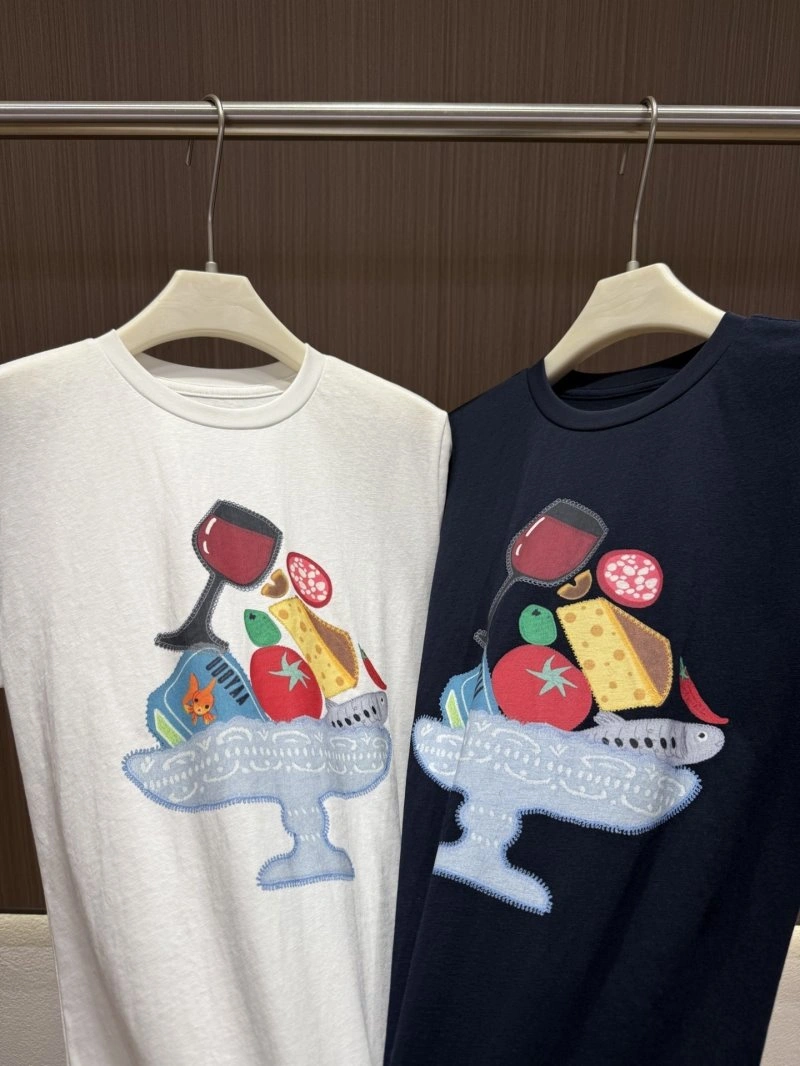 Cut-rate Unclassified Brand T-Shirts