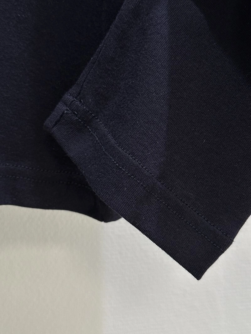 Cut-rate Unclassified Brand T-Shirts