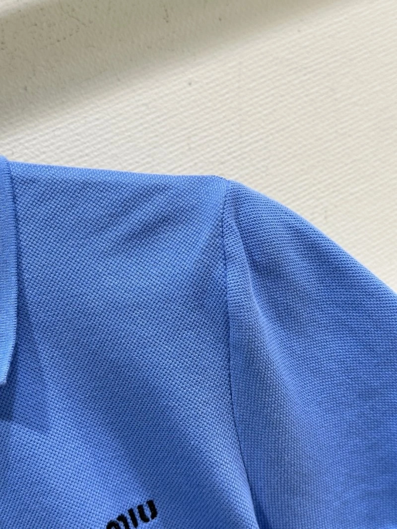 Indistinguishable Unclassified Brand T-Shirts