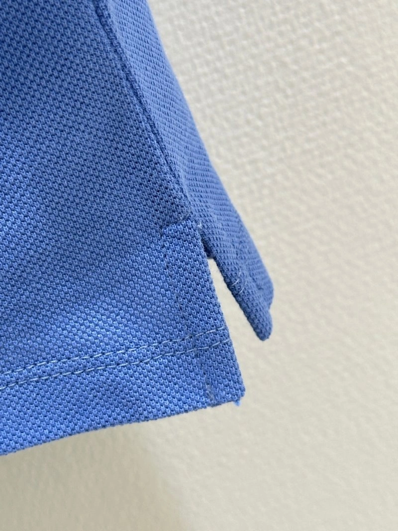 Indistinguishable Unclassified Brand T-Shirts
