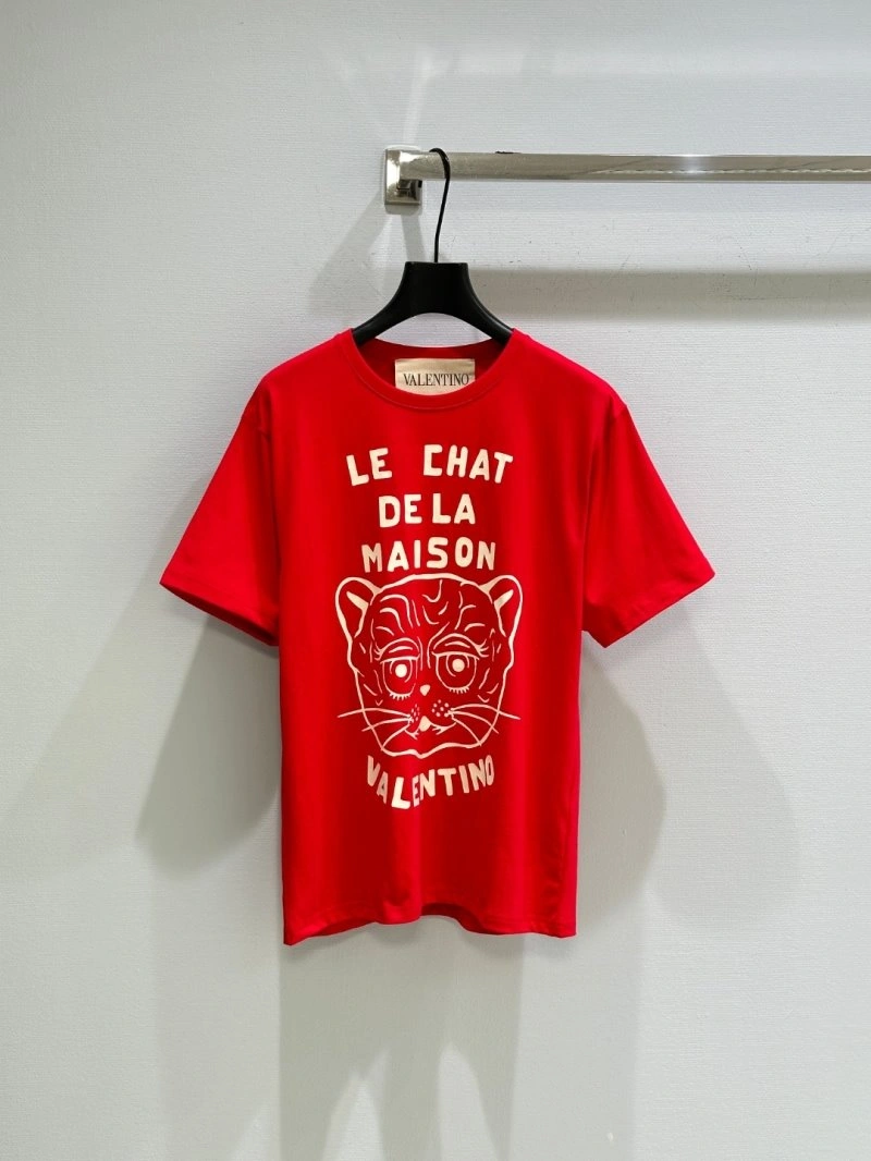 Accurate model Unclassified Brand T-Shirts