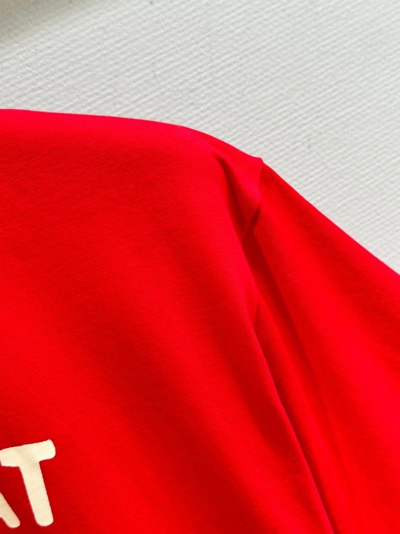Accurate model Unclassified Brand T-Shirts