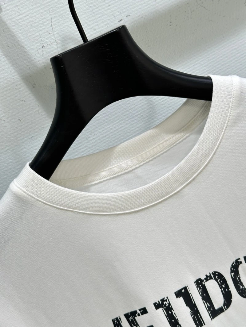 Top match Unclassified Brand T-Shirts