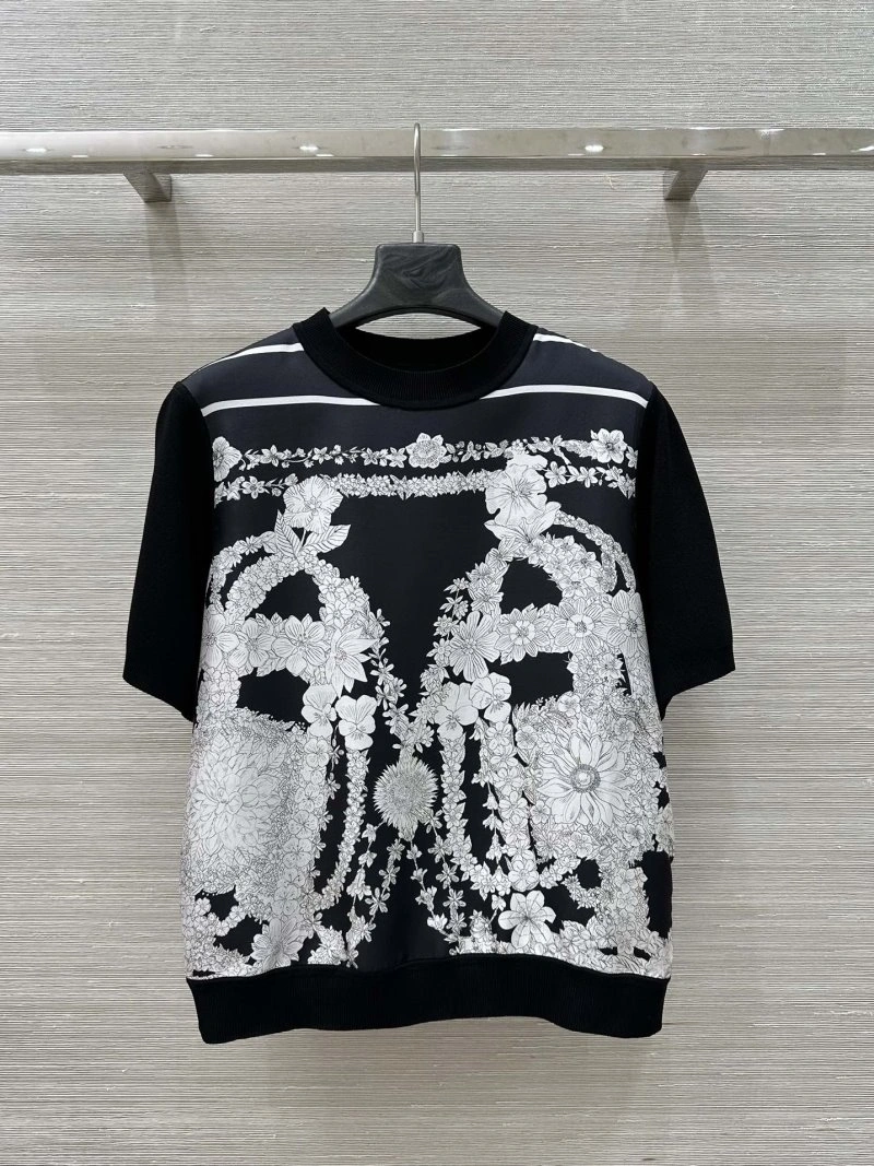 Unclassified Brand T-Shirts