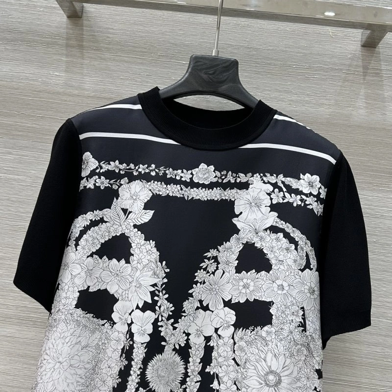 Real Unclassified Brand T-Shirts